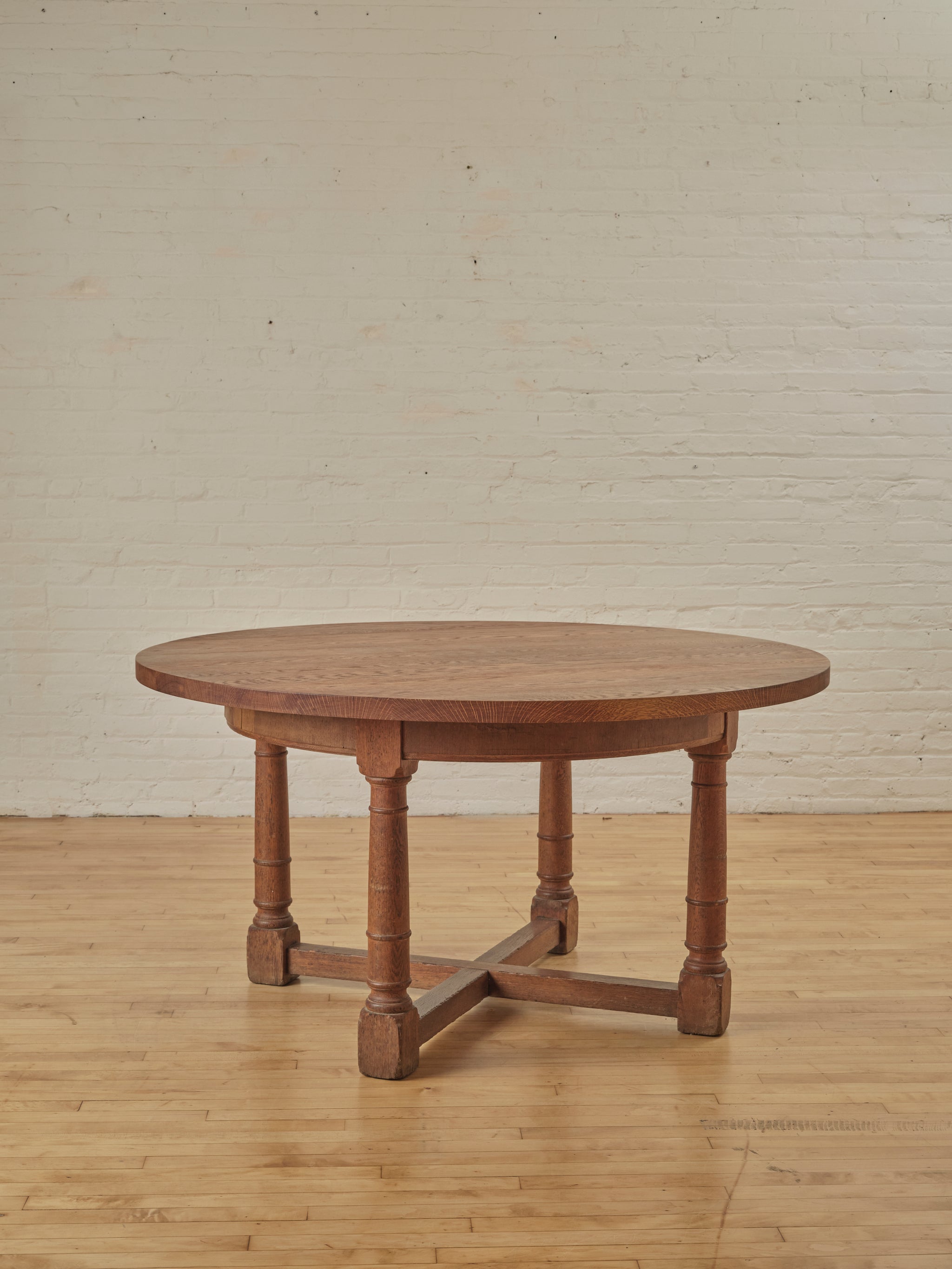 EARLY 1900'S CIRCULAR DINING TABLE – Somerset House