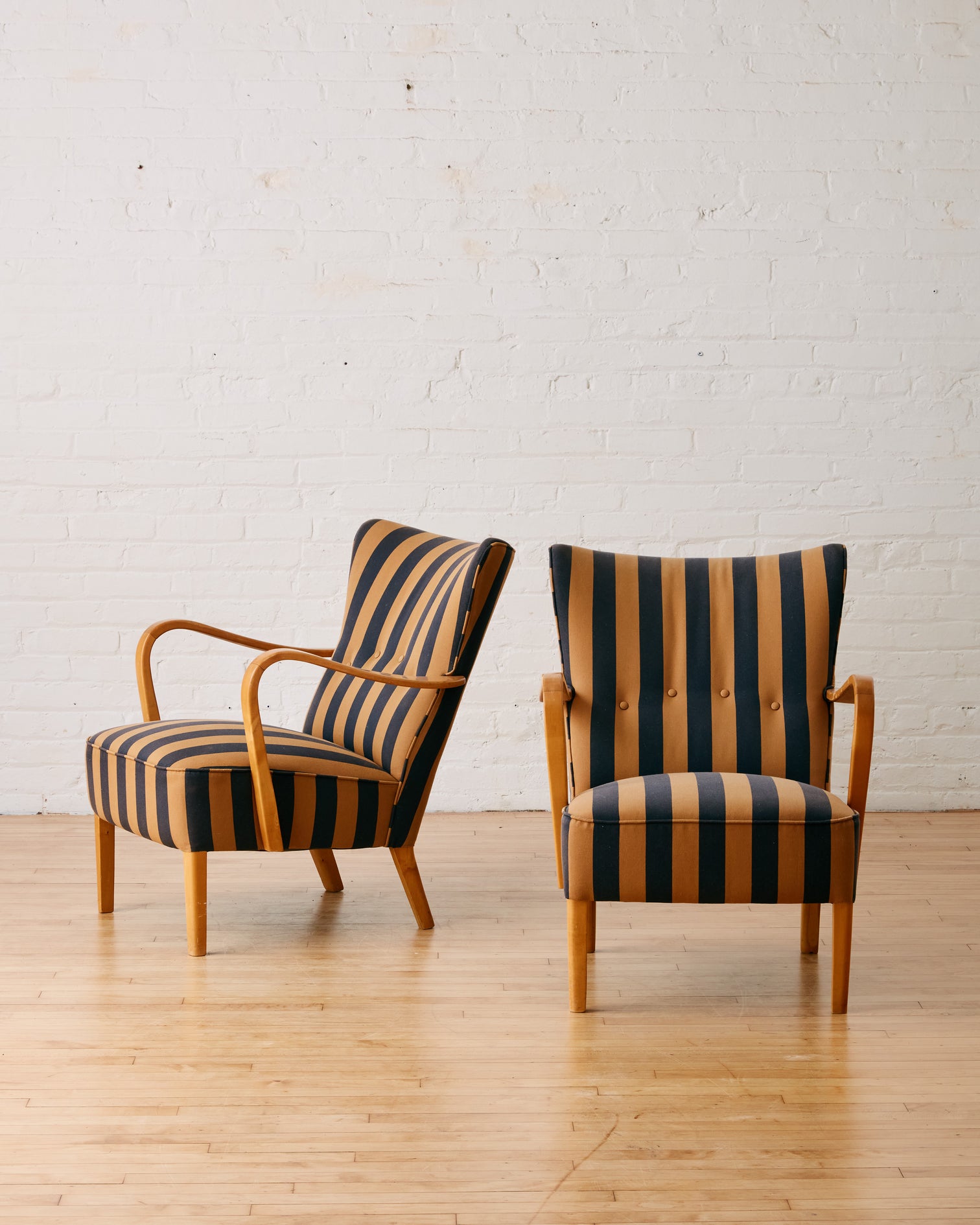 MID-CENTURY MODERN SWEDISH LOUNGE CHAIR – Somerset House